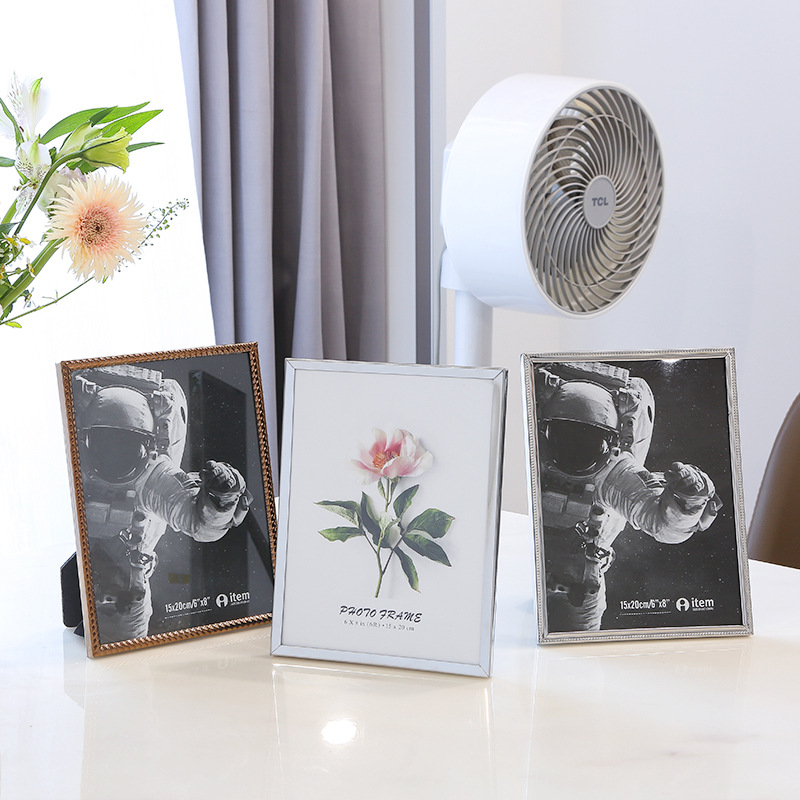 Light luxury thin edge aluminum alloy photo frame