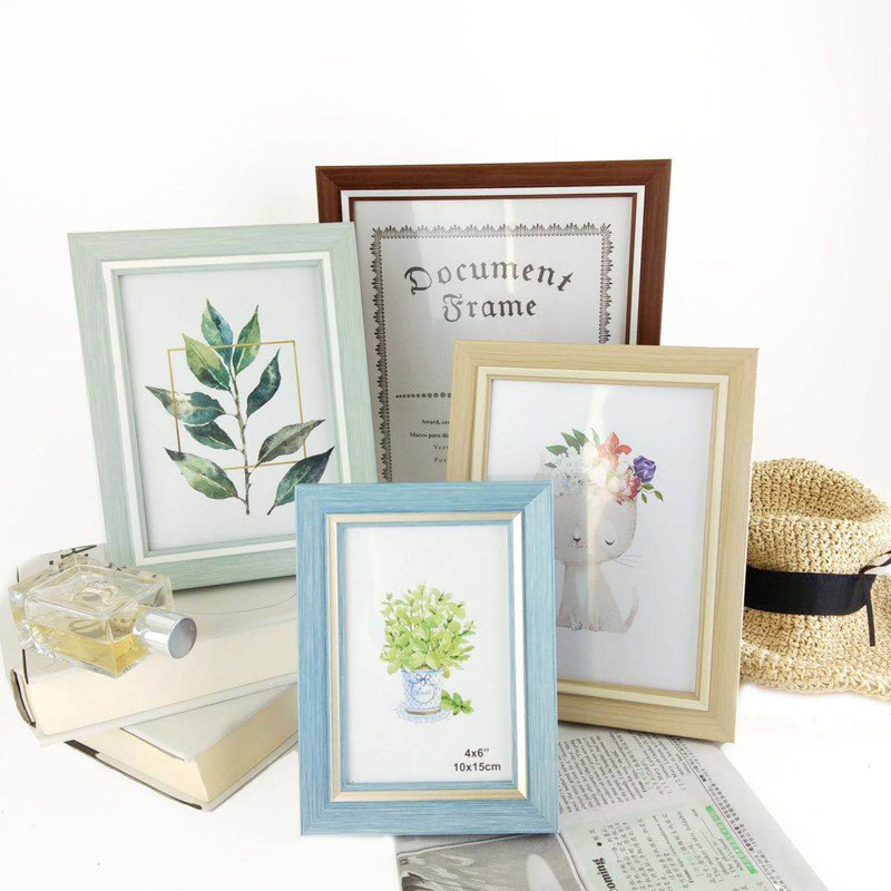 Modern and elegant European style wooden picture frame